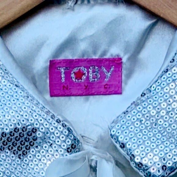 Tobi | Jackets & Coats | Ivory Faux Fur Cape By Toby | Poshmark